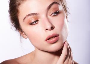 Série photo portrait beauté – PHOTOGRAPHE DE MODE PARIS – Michaël Guichard